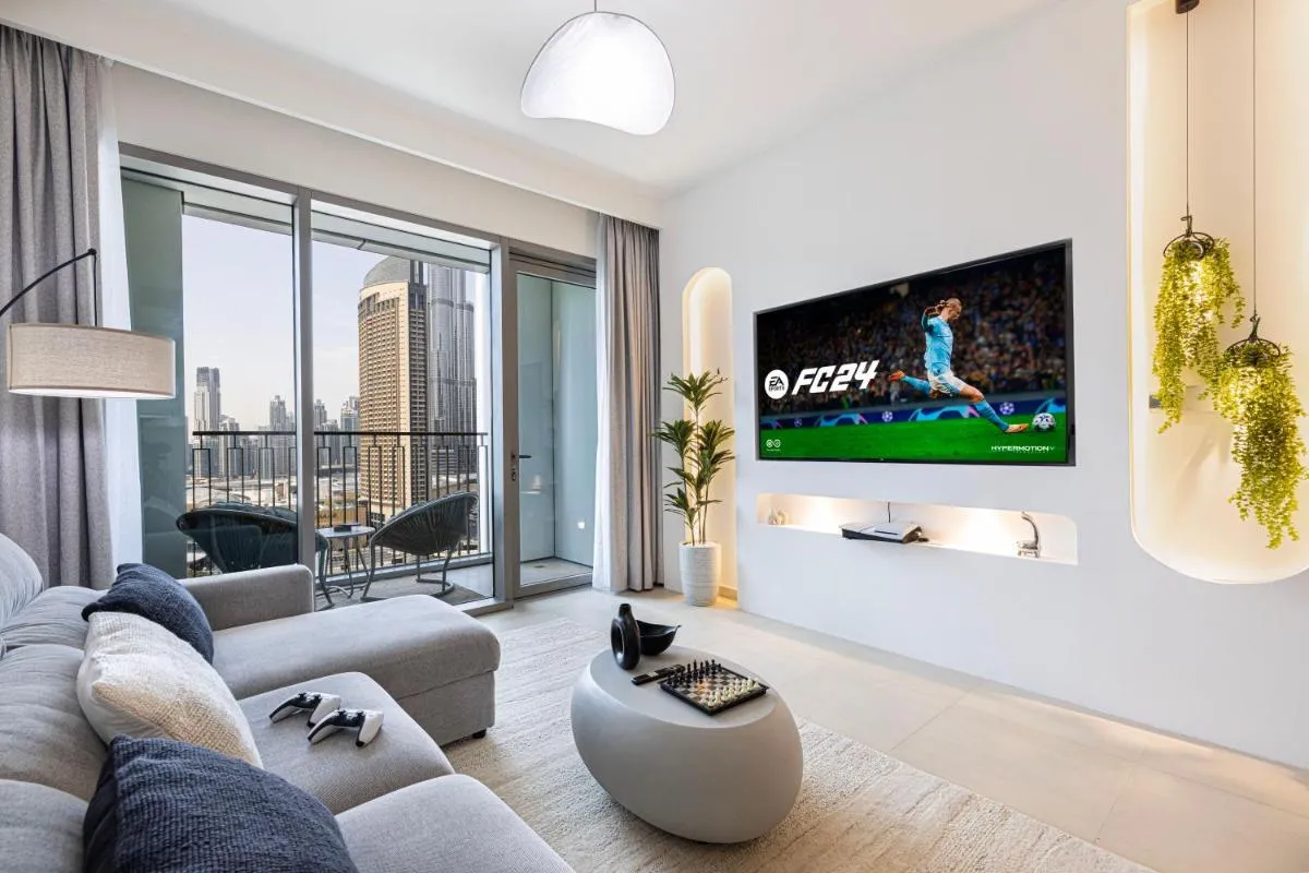 Burj Khalifa View & Dubai Mall Connection - Dubai Hotels & Apartments