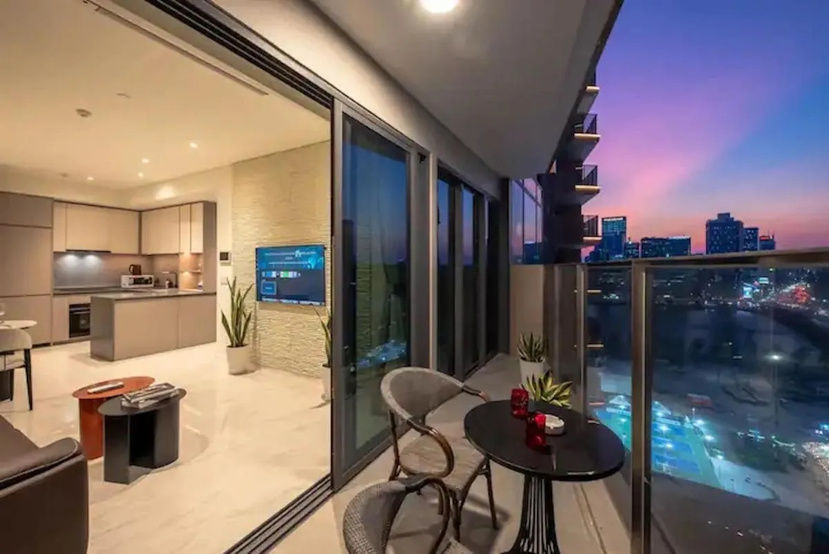 The Plus Metropole Apartment Cental City Nice View - Concierge service ...